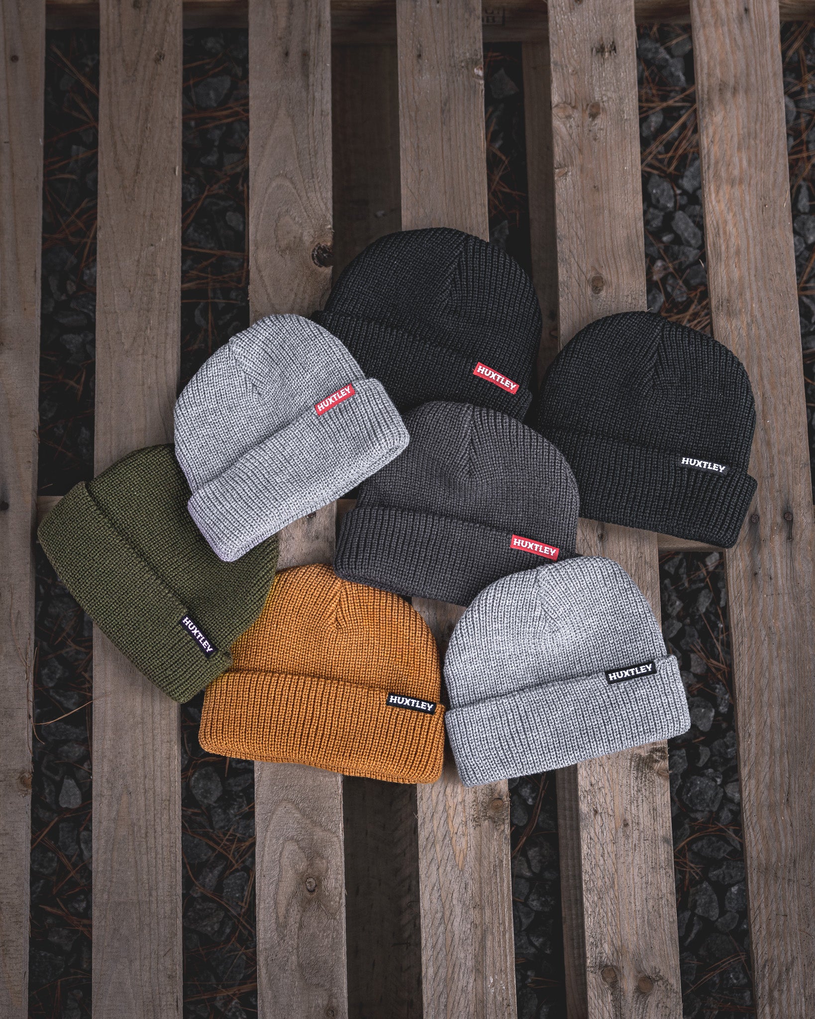 Fisherman Beanie Smoke/ Red – Huxtley